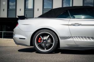 Pelēks Ford Mustang 2016 Viļņa, ar dzinēja tilpumu 3.70 L un nobraukumu 75 tūkst. km par 22500 €, foto 11 vietnē AUTOMOTO.COM.LV