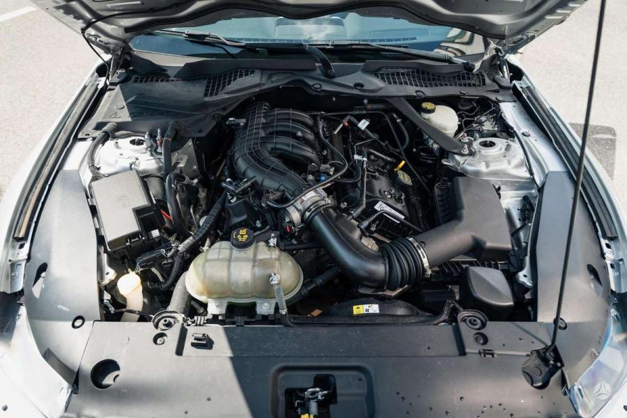 Pelēks Ford Mustang 2016 Viļņa, ar dzinēja tilpumu 3.70 L un nobraukumu 75 tūkst. km par 22500 €, foto 14 vietnē AUTOMOTO.COM.LV