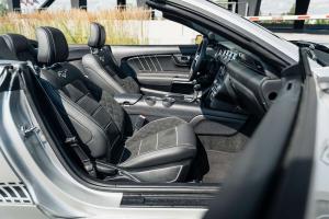 Pelēks Ford Mustang 2016 Viļņa, ar dzinēja tilpumu 3.70 L un nobraukumu 75 tūkst. km par 22500 €, foto 23 vietnē AUTOMOTO.COM.LV