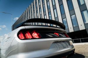 Pelēks Ford Mustang 2016 Viļņa, ar dzinēja tilpumu 3.70 L un nobraukumu 75 tūkst. km par 22500 €, foto 25 vietnē AUTOMOTO.COM.LV