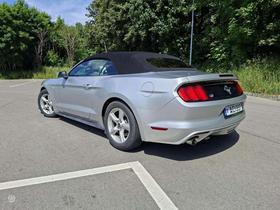 Pelēks Ford Mustang 2016 Viļņa, ar dzinēja tilpumu 3.73 L un nobraukumu 163 tūkst. km par 14450 €, foto 18 vietnē AUTOMOTO.COM.LV