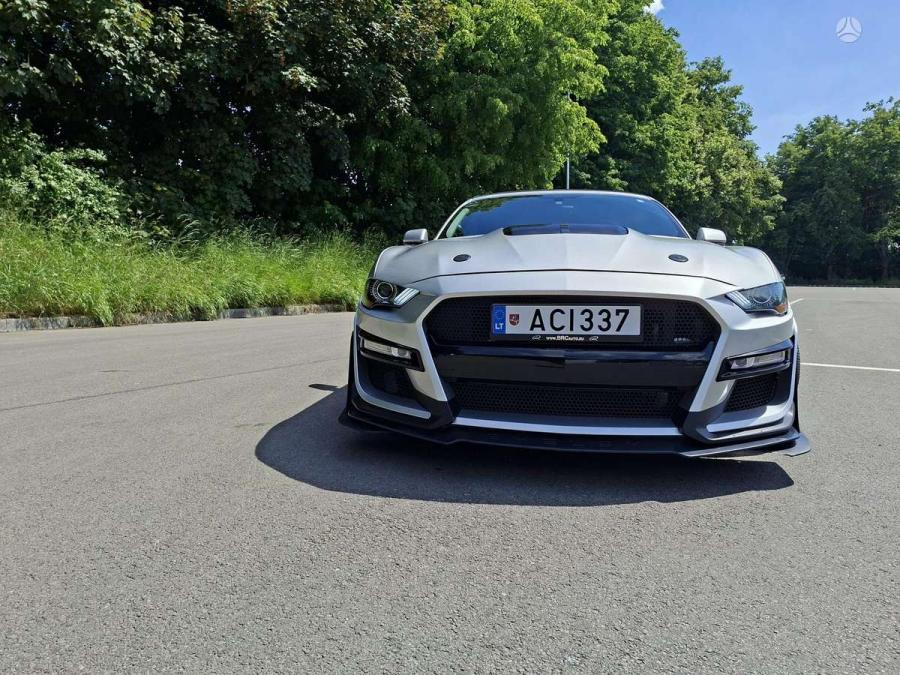 Pelēks Ford Mustang 2016 Viļņa, ar dzinēja tilpumu 3.73 L un nobraukumu 163 tūkst. km par 14450 €, foto 24 vietnē AUTOMOTO.COM.LV