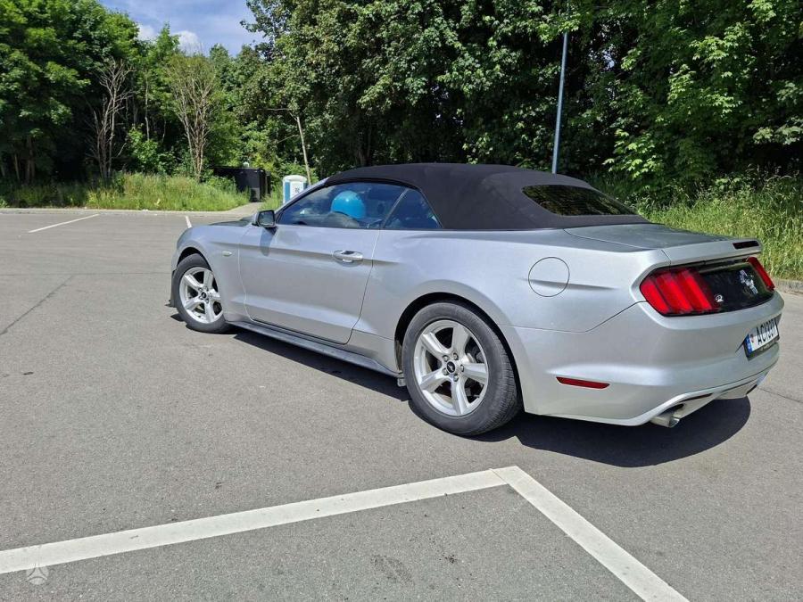 Pelēks Ford Mustang 2016 Viļņa, ar dzinēja tilpumu 3.73 L un nobraukumu 163 tūkst. km par 14450 €, foto 27 vietnē AUTOMOTO.COM.LV