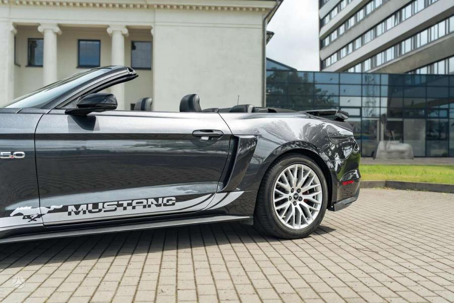 Grey Ford Mustang 2016 in Klaipeda, with an engine capacity of 5.00 L and mileage of 97 thousand km for 23999 €, photo 4 on AUTOMOTO.COM.LV