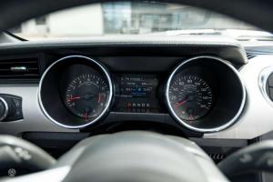 Grey Ford Mustang 2016 in Klaipeda, with an engine capacity of 5.00 L and mileage of 97 thousand km for 23999 €, photo 13 on AUTOMOTO.COM.LV