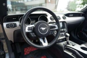 Grey Ford Mustang 2016 in Klaipeda, with an engine capacity of 5.00 L and mileage of 97 thousand km for 23999 €, photo 16 on AUTOMOTO.COM.LV