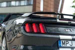 Grey Ford Mustang 2016 in Klaipeda, with an engine capacity of 5.00 L and mileage of 97 thousand km for 23999 €, photo 23 on AUTOMOTO.COM.LV