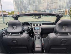 Grey Ford Mustang 2017 in Siauliai, with an engine capacity of 2.30 L and mileage of 212 thousand km for 17500 €, photo 7 on AUTOMOTO.COM.LV