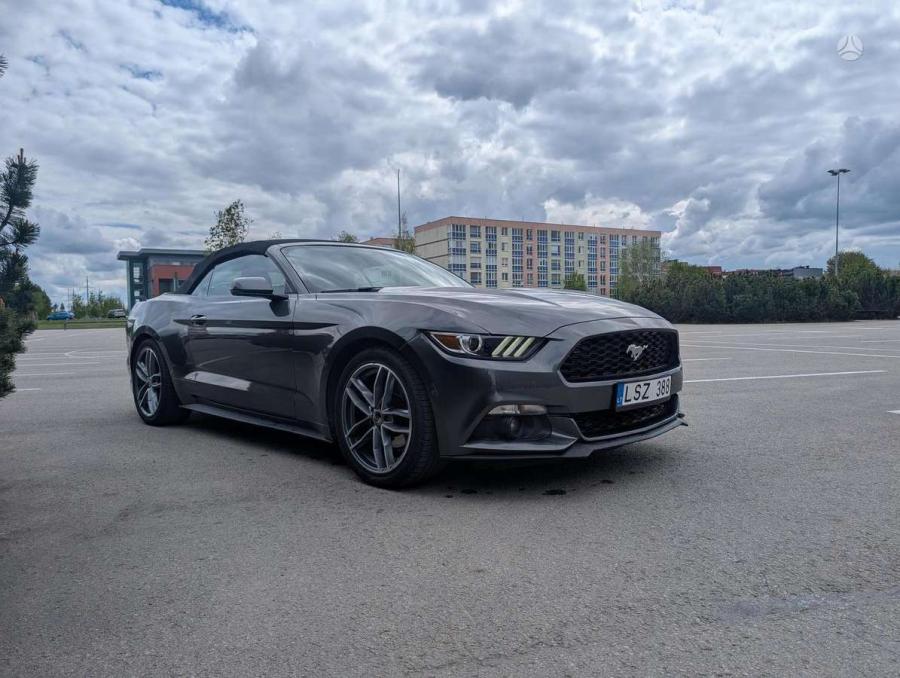 Grey Ford Mustang 2017 in Siauliai, with an engine capacity of 2.30 L and mileage of 212 thousand km for 17500 €, photo 10 on AUTOMOTO.COM.LV