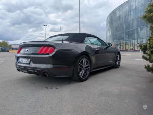 Grey Ford Mustang 2017 in Siauliai, with an engine capacity of 2.30 L and mileage of 212 thousand km for 17500 €, photo 11 on AUTOMOTO.COM.LV