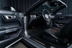 Серый Форд Мустанг 2018 в Вильнюс, объемом двигателя 4.95 л и пробегом 108 тыс. км за 31999 €, фото 16 на AUTOMOTO.COM.LV