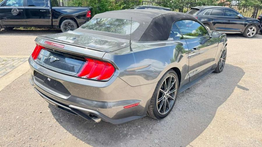 Grey Ford Mustang 2018 in Ukmerge, with an engine capacity of 2.25 L and mileage of 209 thousand km for 7149 €, photo 1 on AUTOMOTO.COM.LV