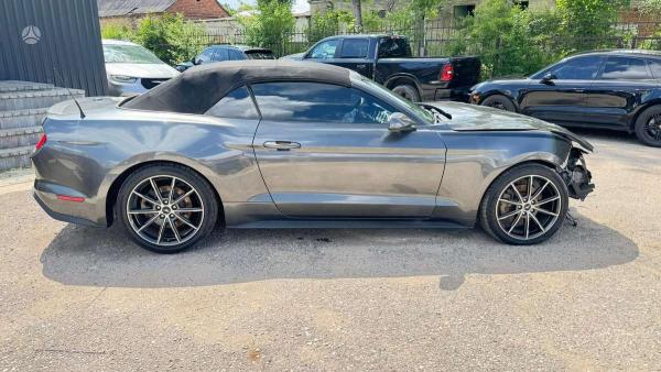 Pelēks Ford Mustang 2018 Ukmergė, ar dzinēja tilpumu 2.25 L un nobraukumu 209 tūkst. km par 7149 €, foto 2 vietnē AUTOMOTO.COM.LV