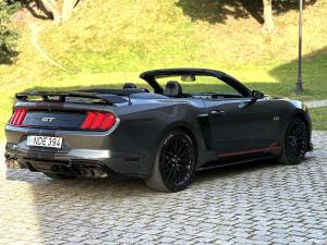 Grey Ford Mustang 2018 in Vilnius, with an engine capacity of 5.04 L and mileage of 86 thousand km for 25000 €, photo 4 on AUTOMOTO.COM.LV