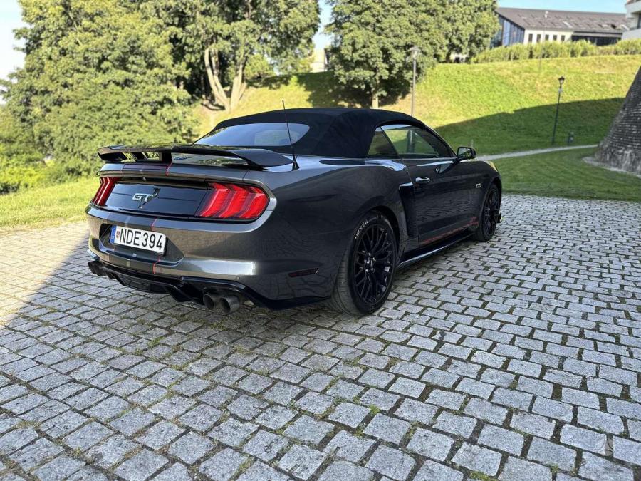 Grey Ford Mustang 2018 in Vilnius, with an engine capacity of 5.04 L and mileage of 86 thousand km for 25000 €, photo 12 on AUTOMOTO.COM.LV