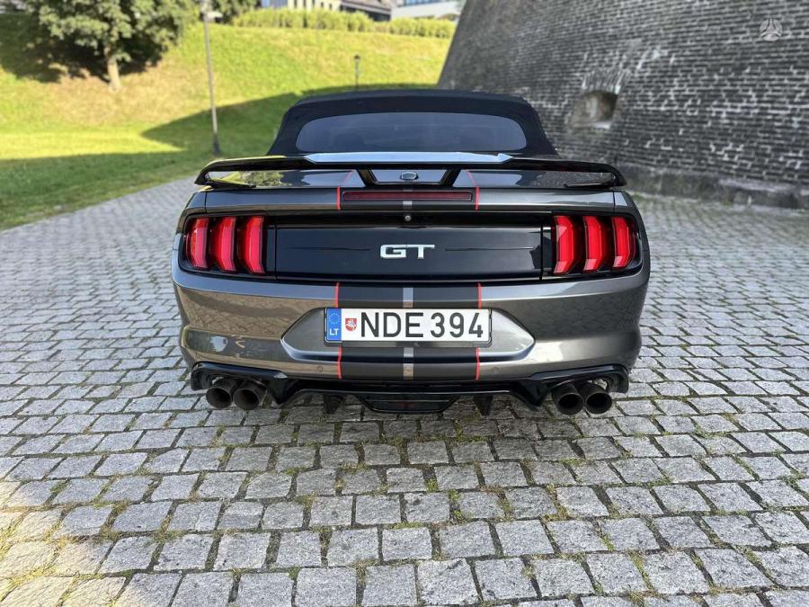 Grey Ford Mustang 2018 in Vilnius, with an engine capacity of 5.04 L and mileage of 86 thousand km for 25000 €, photo 13 on AUTOMOTO.COM.LV