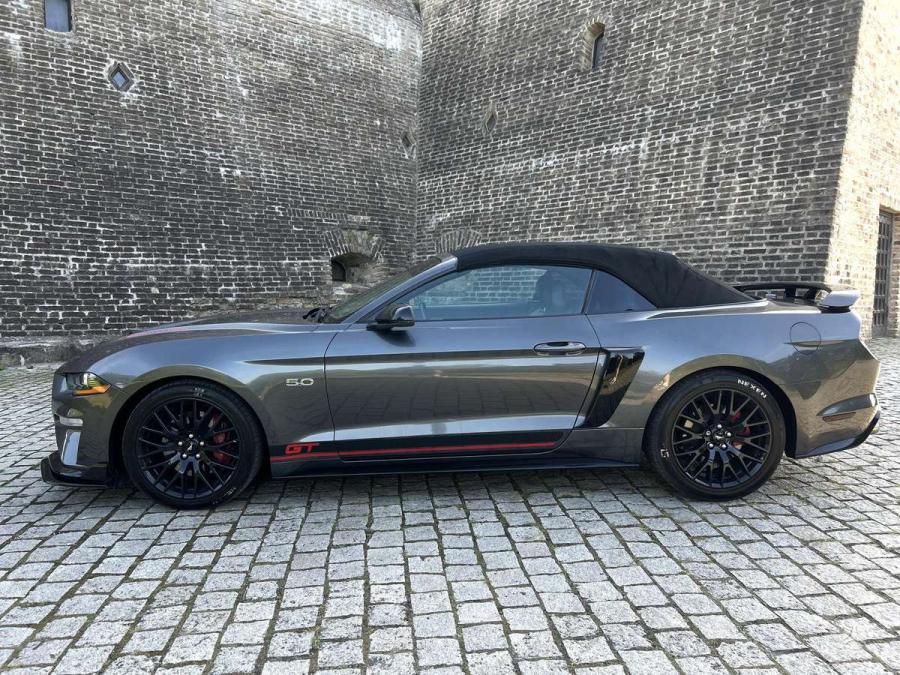 Grey Ford Mustang 2018 in Vilnius, with an engine capacity of 5.04 L and mileage of 86 thousand km for 25000 €, photo 15 on AUTOMOTO.COM.LV