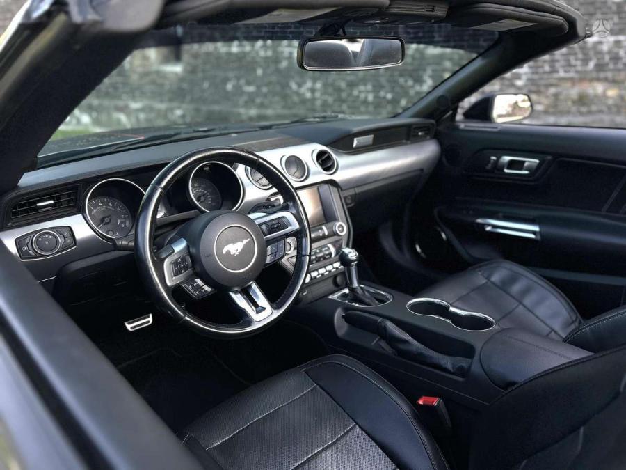 Grey Ford Mustang 2018 in Vilnius, with an engine capacity of 5.04 L and mileage of 86 thousand km for 25000 €, photo 19 on AUTOMOTO.COM.LV