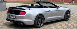 Grey Ford Mustang 2019 in Druskininkai, with an engine capacity of 4.95 L and mileage of 105 thousand km for 25047 €, photo 5 on AUTOMOTO.COM.LV
