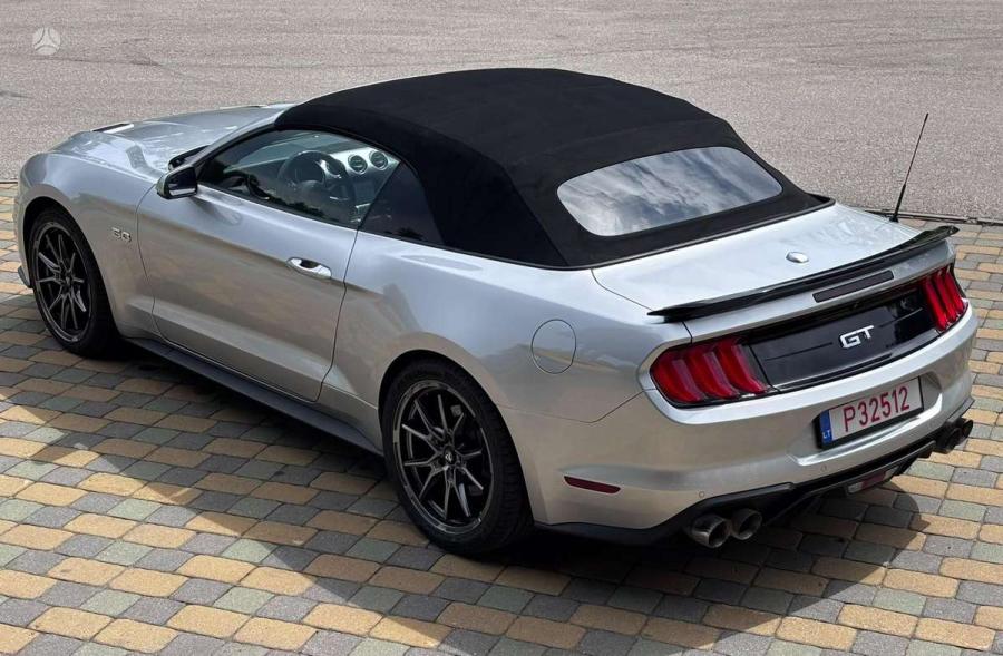 Grey Ford Mustang 2019 in Druskininkai, with an engine capacity of 4.95 L and mileage of 105 thousand km for 25047 €, photo 8 on AUTOMOTO.COM.LV