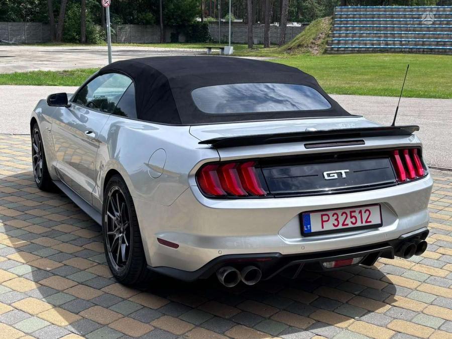Grey Ford Mustang 2019 in Druskininkai, with an engine capacity of 4.95 L and mileage of 105 thousand km for 25047 €, photo 11 on AUTOMOTO.COM.LV