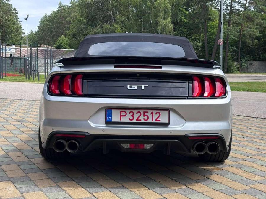 Grey Ford Mustang 2019 in Druskininkai, with an engine capacity of 4.95 L and mileage of 105 thousand km for 25047 €, photo 12 on AUTOMOTO.COM.LV