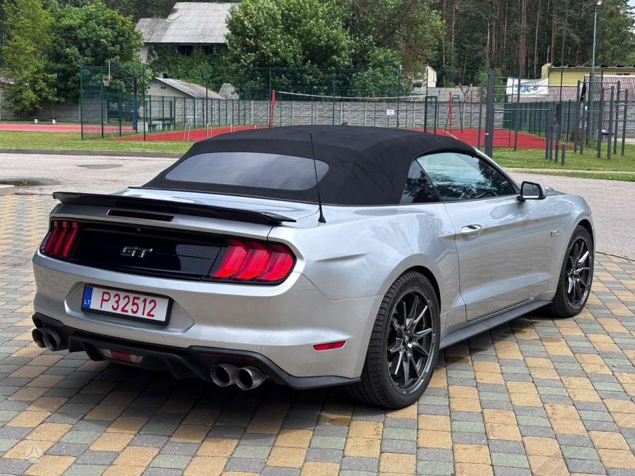 Grey Ford Mustang 2019 in Druskininkai, with an engine capacity of 4.95 L and mileage of 105 thousand km for 25047 €, photo 13 on AUTOMOTO.COM.LV