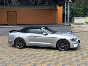 Grey Ford Mustang 2019 in Druskininkai, with an engine capacity of 4.95 L and mileage of 105 thousand km for 25047 €, photo 14 on AUTOMOTO.COM.LV