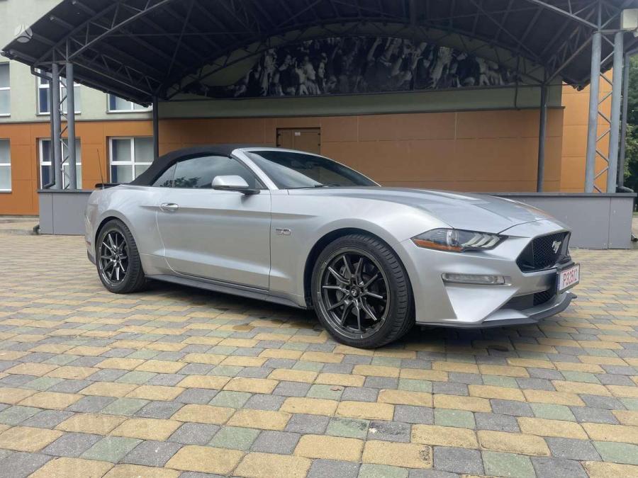 Grey Ford Mustang 2019 in Druskininkai, with an engine capacity of 4.95 L and mileage of 105 thousand km for 25047 €, photo 21 on AUTOMOTO.COM.LV