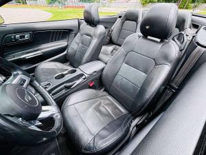 Grey Ford Mustang 2019 in Druskininkai, with an engine capacity of 4.95 L and mileage of 105 thousand km for 25047 €, photo 23 on AUTOMOTO.COM.LV