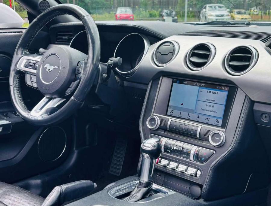 Grey Ford Mustang 2019 in Druskininkai, with an engine capacity of 4.95 L and mileage of 105 thousand km for 25047 €, photo 24 on AUTOMOTO.COM.LV