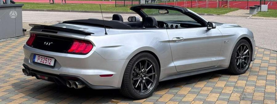 Grey Ford Mustang 2019 in Druskininkai, with an engine capacity of 4.95 L and mileage of 105 thousand km for 25047 €, photo 5 on AUTOMOTO.COM.LV