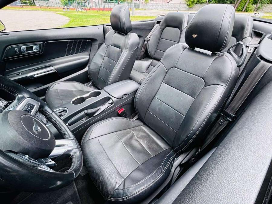 Grey Ford Mustang 2019 in Druskininkai, with an engine capacity of 4.95 L and mileage of 105 thousand km for 25047 €, photo 23 on AUTOMOTO.COM.LV