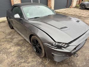 Grey Ford Mustang 2020 in Kaisiadorys, with an engine capacity of 5.00 L and mileage of 72 thousand km for 18750 €, photo  on AUTOMOTO.COM.LV