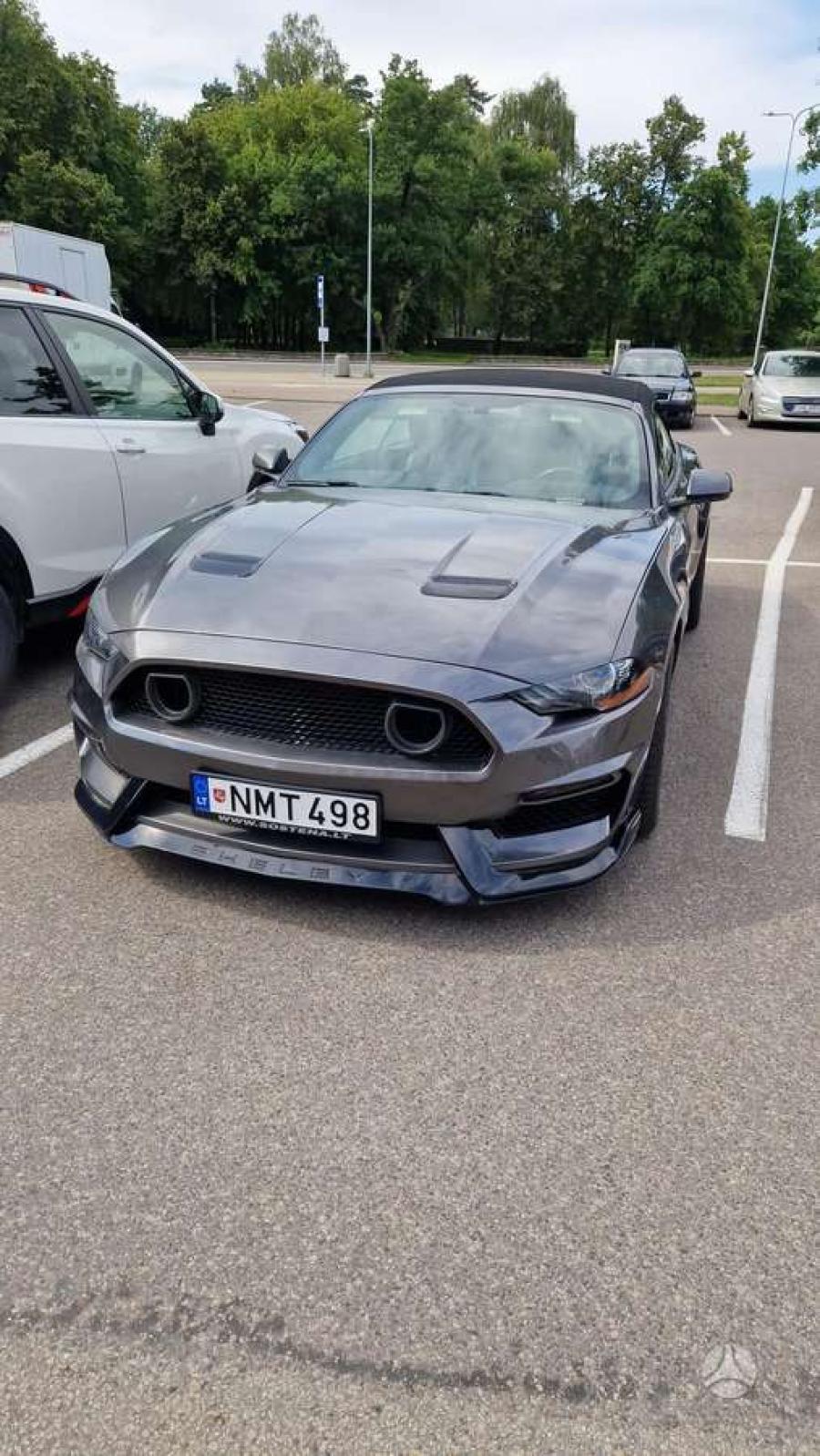 Pelēks Ford Mustang 2020 Klaipėda, ar dzinēja tilpumu 4.95 L un nobraukumu 109 tūkst. km par 25900 €, foto 1 vietnē AUTOMOTO.COM.LV