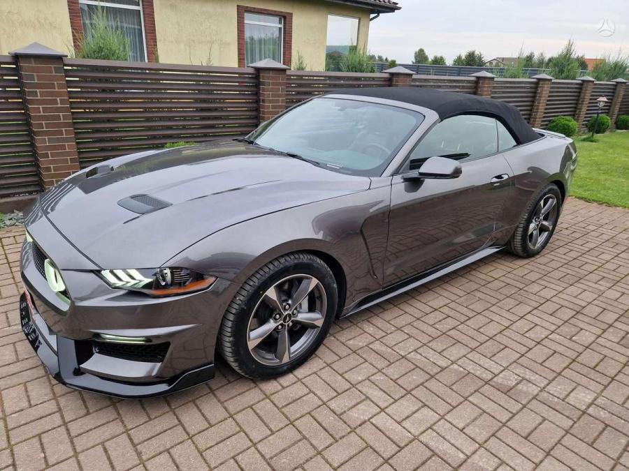 Pelēks Ford Mustang 2020 Klaipėda, ar dzinēja tilpumu 4.95 L un nobraukumu 109 tūkst. km par 25900 €, foto 5 vietnē AUTOMOTO.COM.LV
