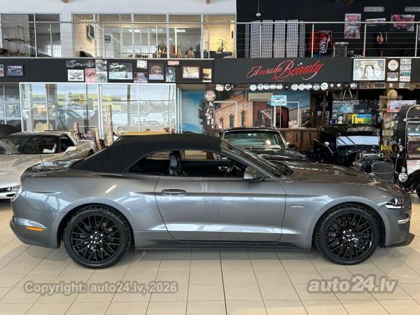 Pelēks Ford Mustang 2022 Tallina, ar dzinēja tilpumu 5.00 L un nobraukumu 25 tūkst. km par 39900 €, foto 6 vietnē AUTOMOTO.COM.LV