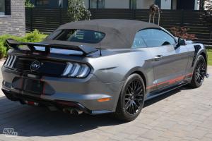 Grey Ford Mustang 2022 in Marijampole, with an engine capacity of 5.00 L and mileage of 13 thousand km for 34000 €, photo 4 on AUTOMOTO.COM.LV