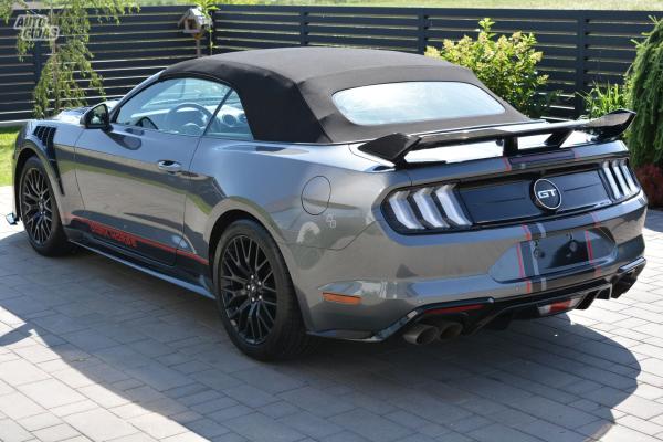 Pelēks Ford Mustang 2022 Marijampole, ar dzinēja tilpumu 5.00 L un nobraukumu 13 tūkst. km par 34000 €, foto 4 vietnē AUTOMOTO.COM.LV