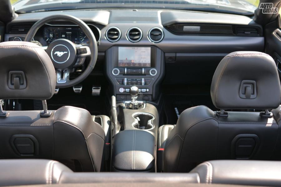 Grey Ford Mustang 2022 in Marijampole, with an engine capacity of 5.00 L and mileage of 13 thousand km for 34000 €, photo 20 on AUTOMOTO.COM.LV