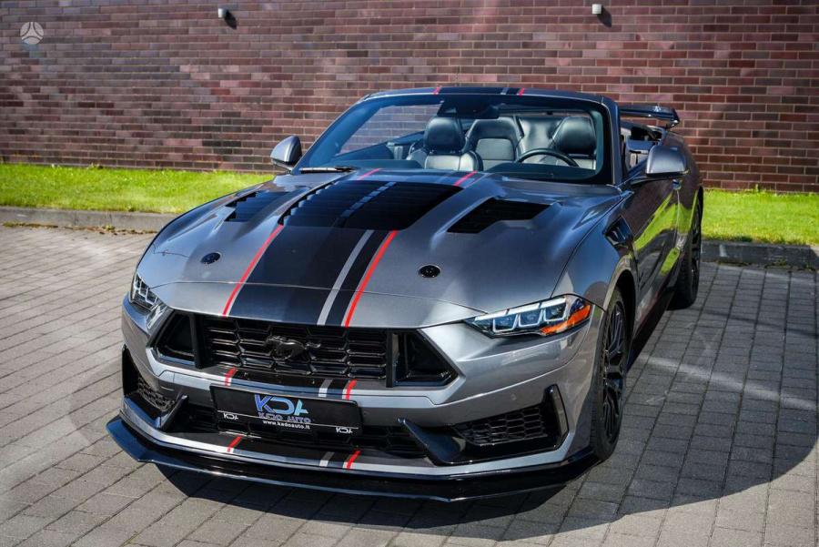 Pelēks Ford Mustang 2022 Marijampole, ar dzinēja tilpumu 5.04 L un nobraukumu 13 tūkst. km par 35450 €, foto 5 vietnē AUTOMOTO.COM.LV