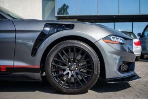 Pelēks Ford Mustang 2022 Marijampole, ar dzinēja tilpumu 5.04 L un nobraukumu 13 tūkst. km par 35450 €, foto 8 vietnē AUTOMOTO.COM.LV