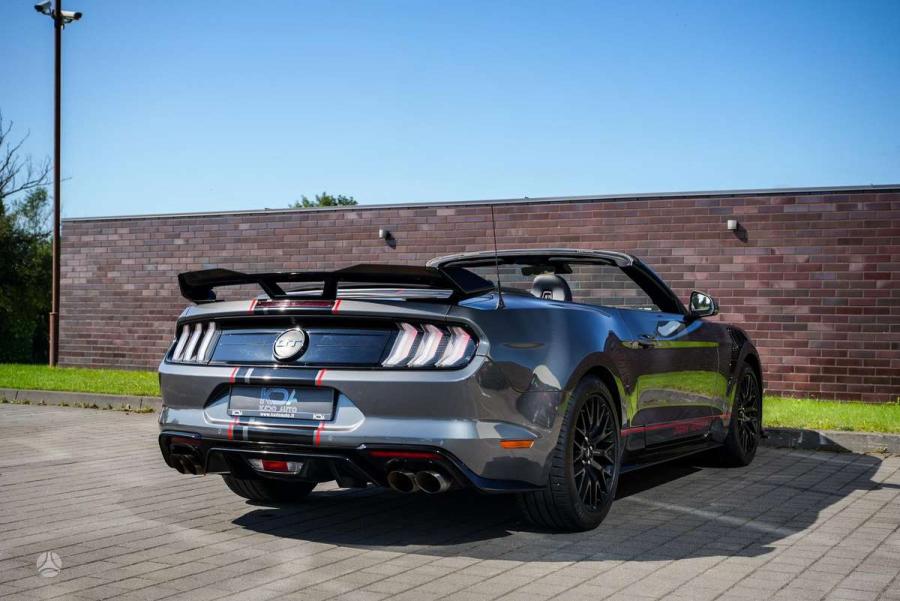 Pelēks Ford Mustang 2022 Marijampole, ar dzinēja tilpumu 5.04 L un nobraukumu 13 tūkst. km par 35450 €, foto 15 vietnē AUTOMOTO.COM.LV