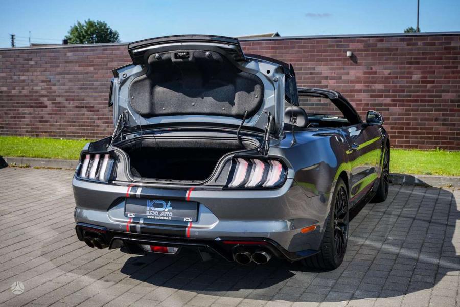 Pelēks Ford Mustang 2022 Marijampole, ar dzinēja tilpumu 5.04 L un nobraukumu 13 tūkst. km par 35450 €, foto 16 vietnē AUTOMOTO.COM.LV