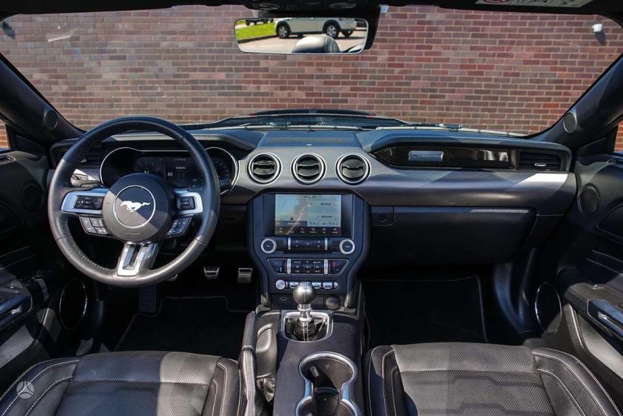 Pelēks Ford Mustang 2022 Marijampole, ar dzinēja tilpumu 5.04 L un nobraukumu 13 tūkst. km par 35450 €, foto 21 vietnē AUTOMOTO.COM.LV
