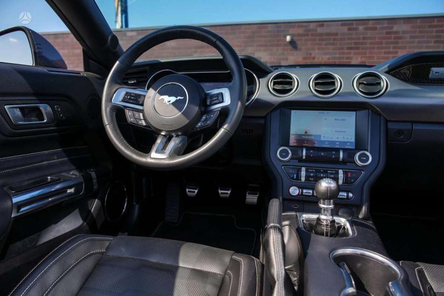 Pelēks Ford Mustang 2022 Marijampole, ar dzinēja tilpumu 5.04 L un nobraukumu 13 tūkst. km par 35450 €, foto 22 vietnē AUTOMOTO.COM.LV