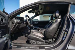 Pelēks Ford Mustang 2022 Marijampole, ar dzinēja tilpumu 5.04 L un nobraukumu 13 tūkst. km par 35450 €, foto 46 vietnē AUTOMOTO.COM.LV