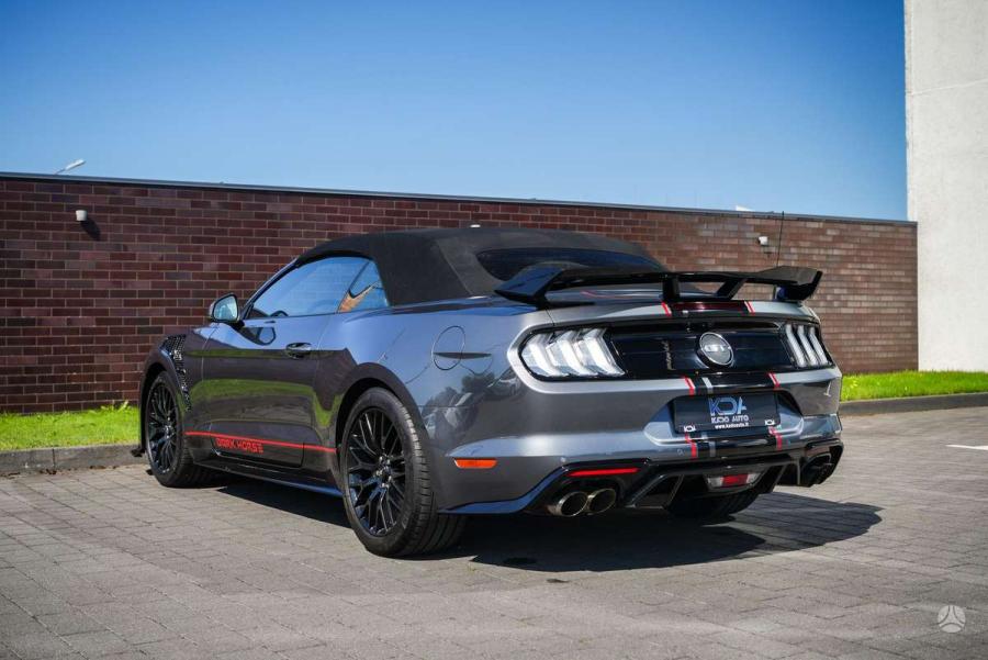 Pelēks Ford Mustang 2022 Marijampole, ar dzinēja tilpumu 5.04 L un nobraukumu 13 tūkst. km par 35450 €, foto 51 vietnē AUTOMOTO.COM.LV