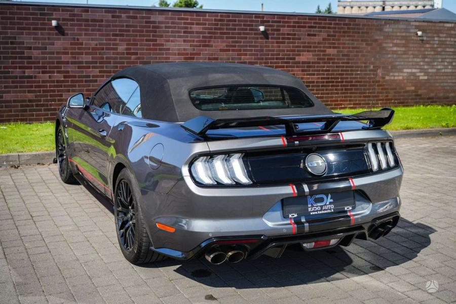 Pelēks Ford Mustang 2022 Marijampole, ar dzinēja tilpumu 5.04 L un nobraukumu 13 tūkst. km par 35450 €, foto 52 vietnē AUTOMOTO.COM.LV