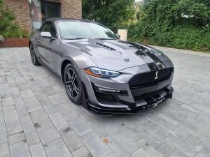 Grey Ford Mustang 2022 in Kaunas, with an engine capacity of 2.25 L and mileage of 14 thousand km for 24900 €, photo 4 on AUTOMOTO.COM.LV